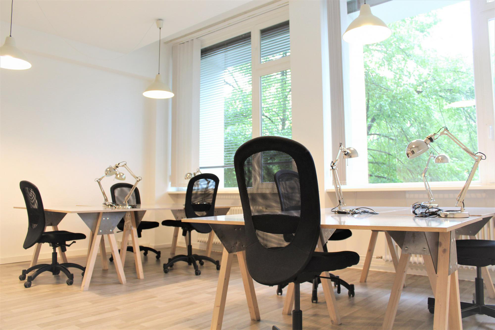 Looking for office space? Consider a sublease!