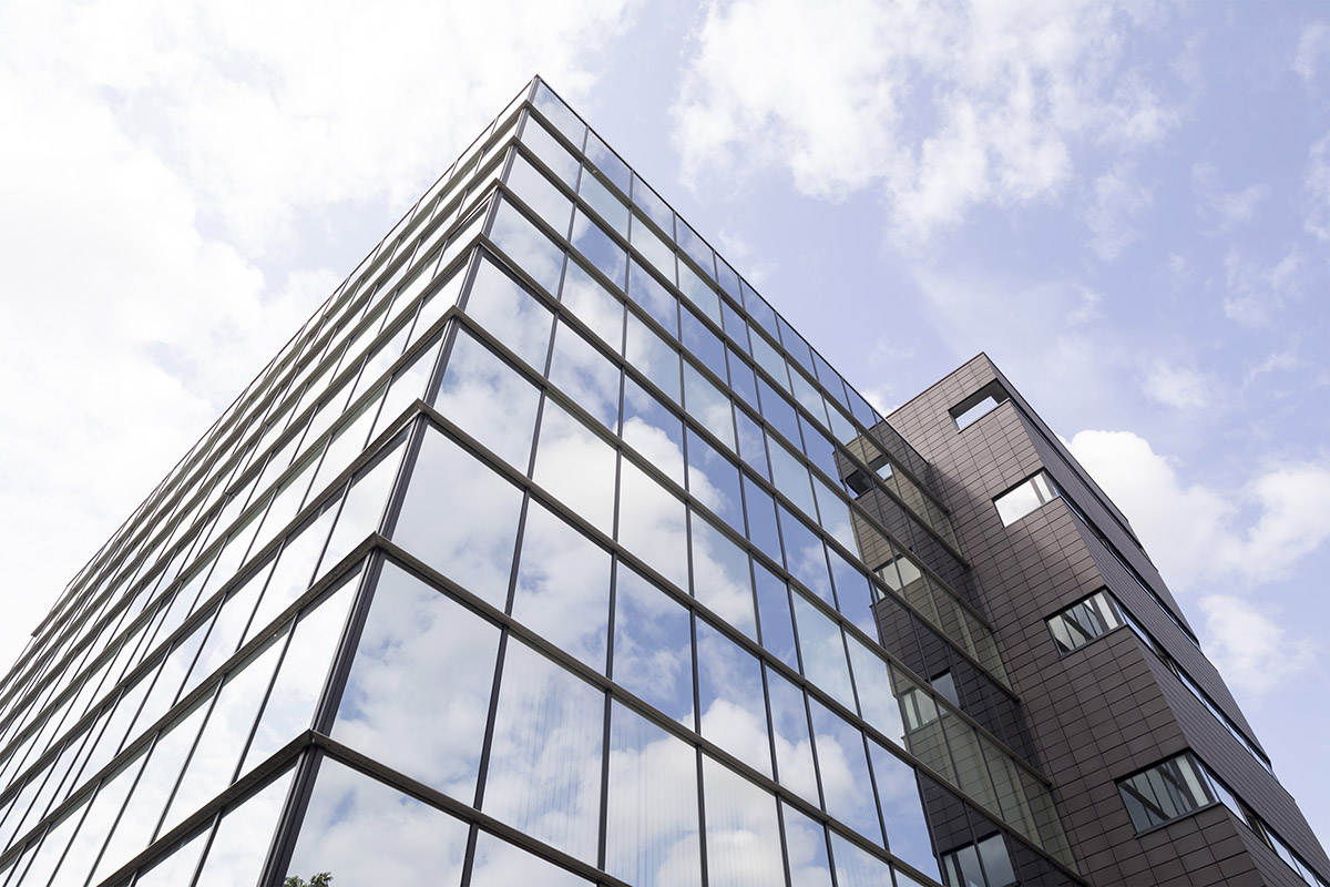 Multi-tenant building or business centre, what suits your company best?