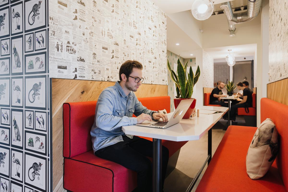 Renting temporary office space