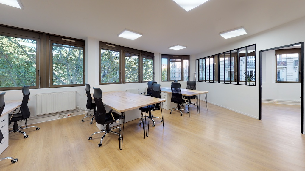 Bureau à louer: 5 Place du Colonel Fabien, Paris