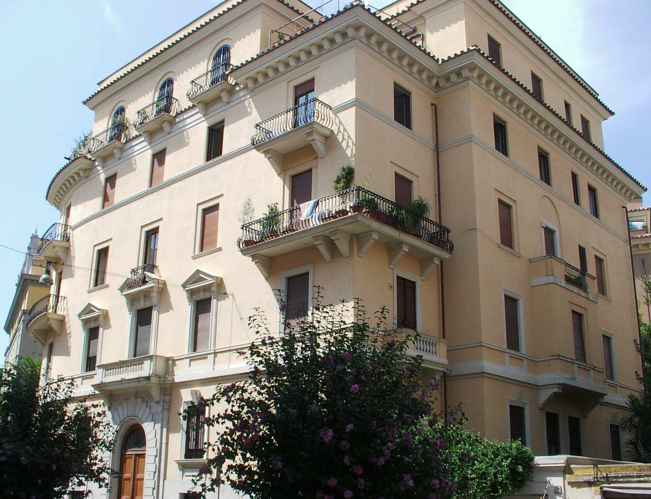 Office space for rent: Via Lima 7, Rome